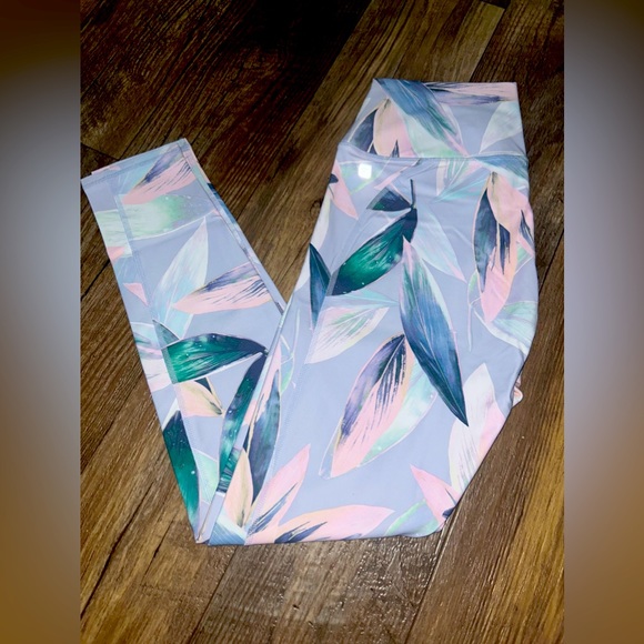 Fabletics | Pants & Jumpsuits | Nwt Rare Print Fabletics Powerhold High ...